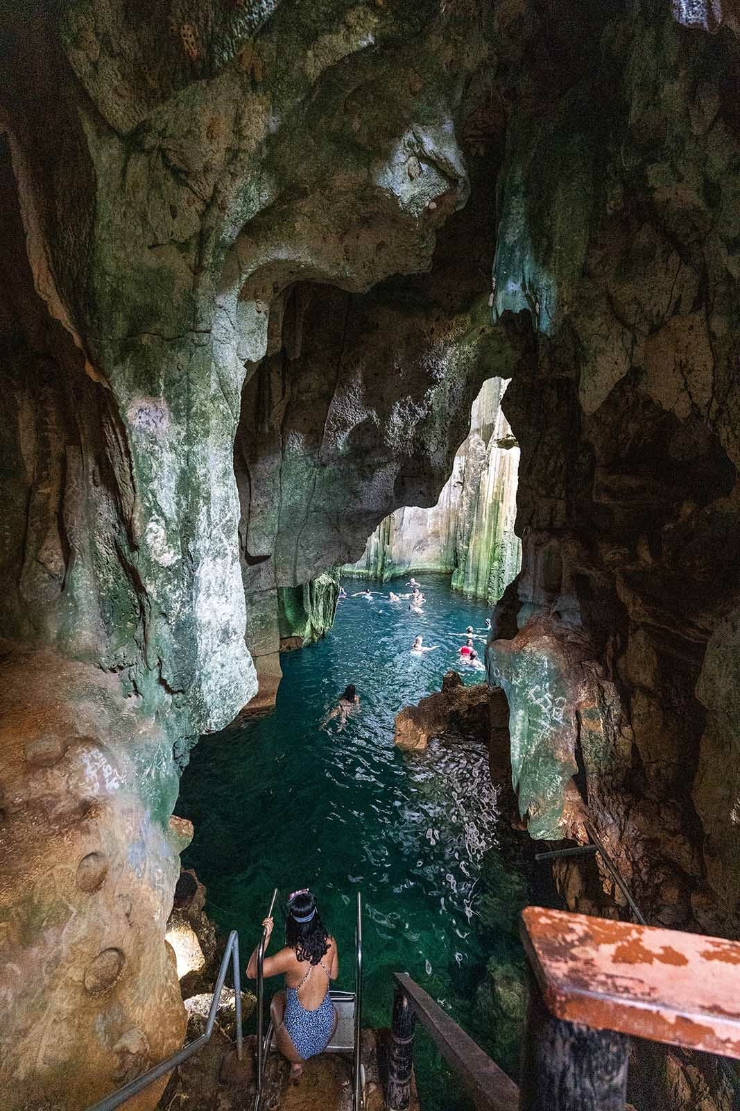 Blue Lagoon Caves Fiji (Sawa-i-Lau Caves): What you need to know